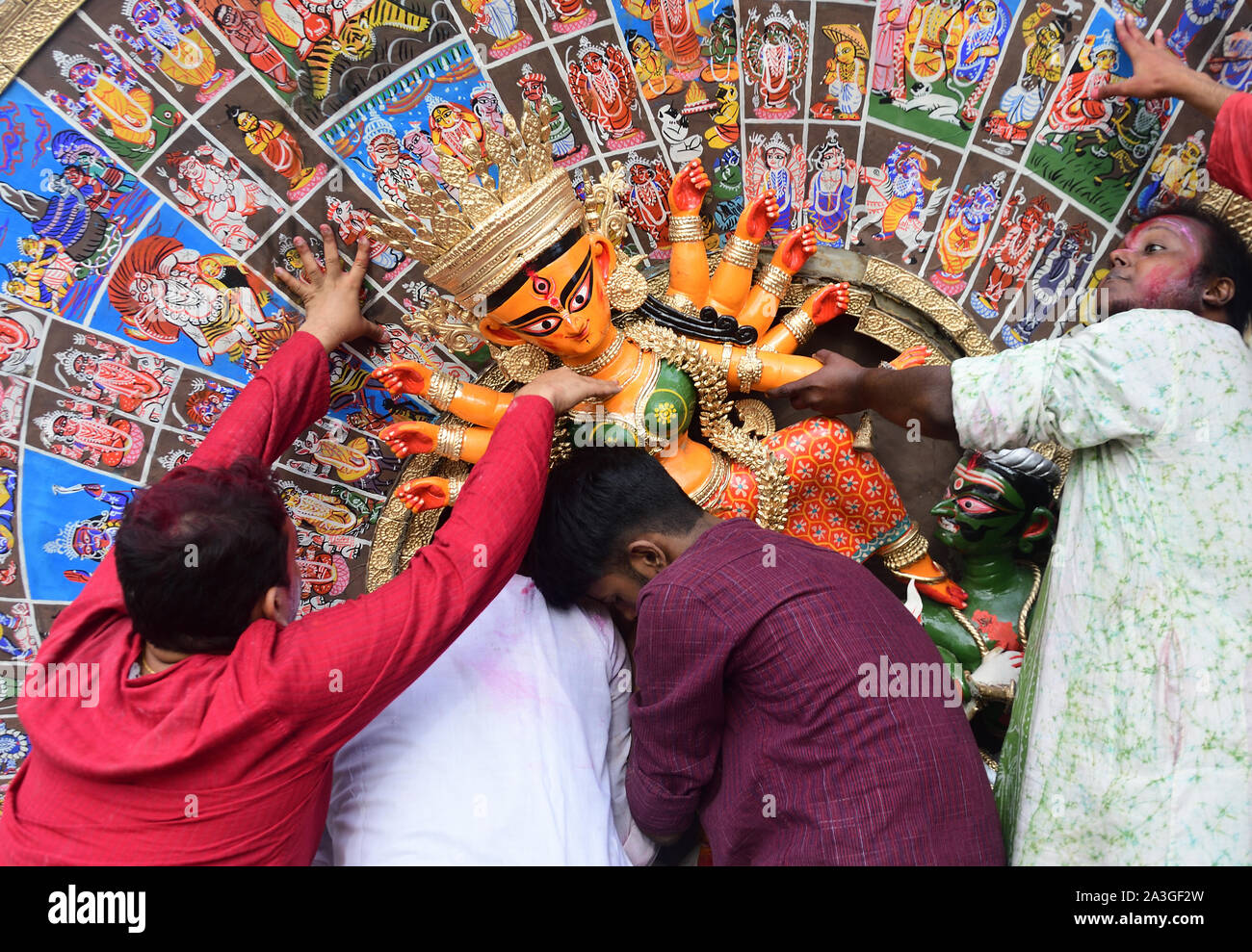 Immersion Of Goddess Durga Idol in India Stock Photo - Alamy