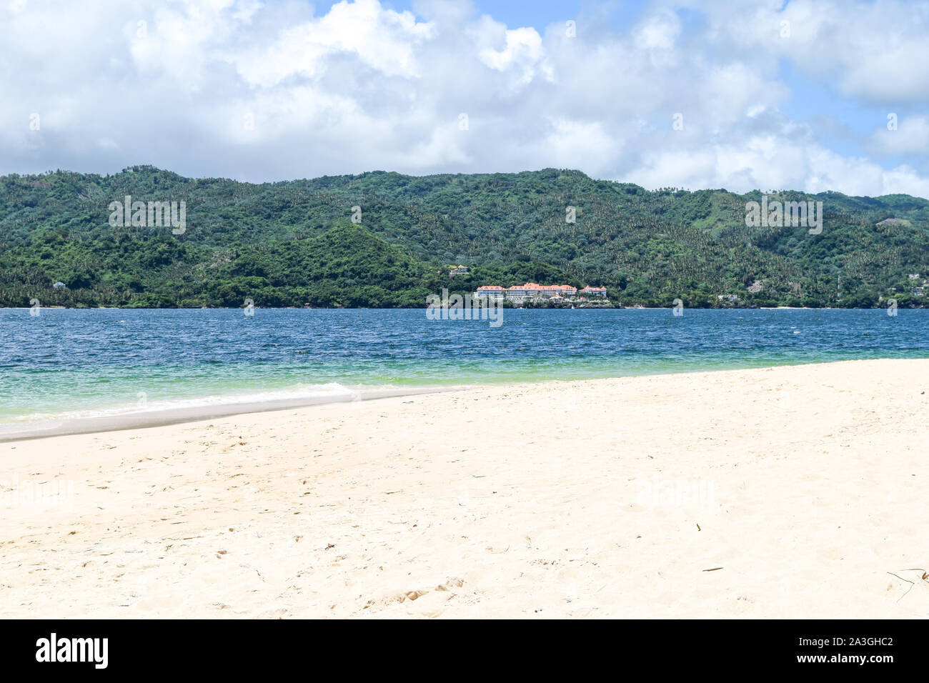 Warm transparent paradise ocean beach hi-res stock photography and ...