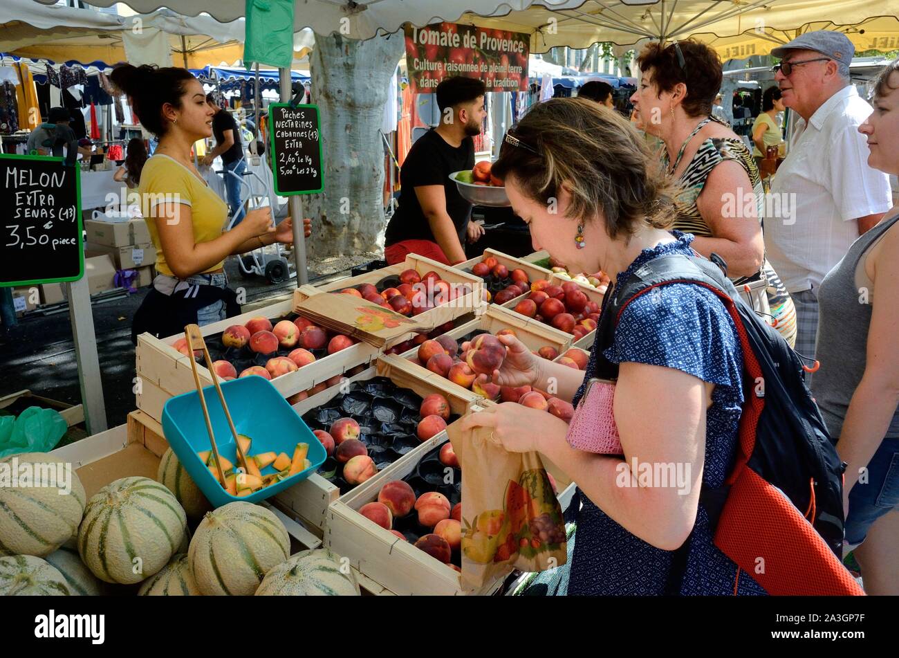 Square melon hi-res stock photography and images - Alamy