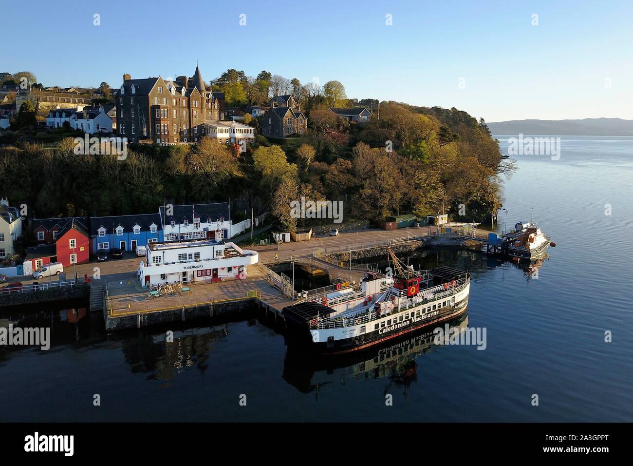 Tobermory ferry hi-res stock photography and images - Alamy