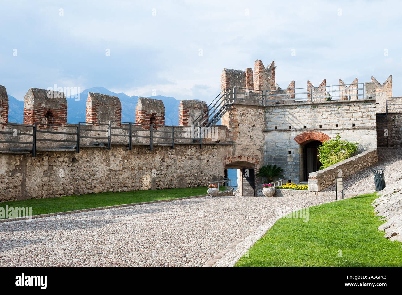 Castello scaligero in malcesine italy hi-res stock photography and ...