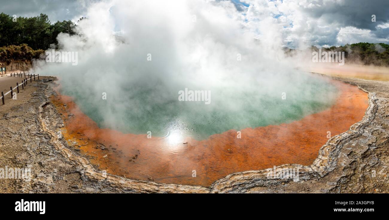Champagne Pool, hot spring, Waiotapu Geothermal Wonderland, Rotorua ...