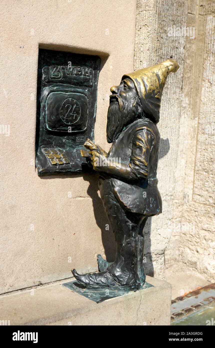 Dwarf at ATM, Wroclaw Dwares, Wroclaw, Poland Stock Photo - Alamy