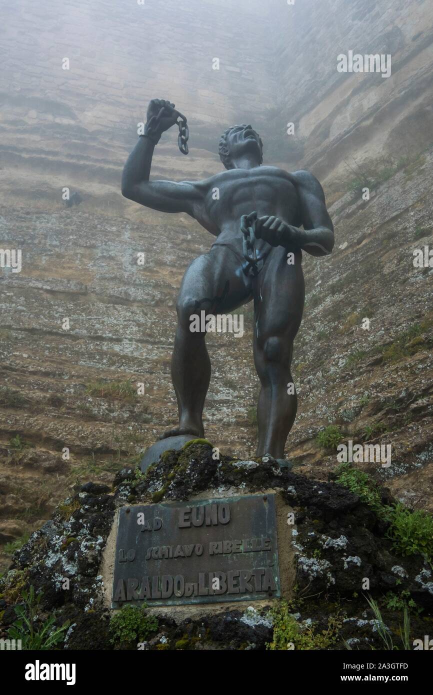 Italy, Sicily, Enna, castle of Lombardy, from 13th century, statue of ...