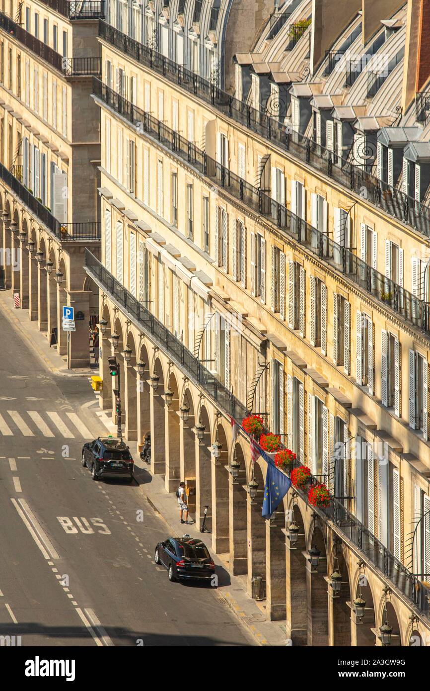 Rue de rivoli paris people hi-res stock photography and images - Alamy