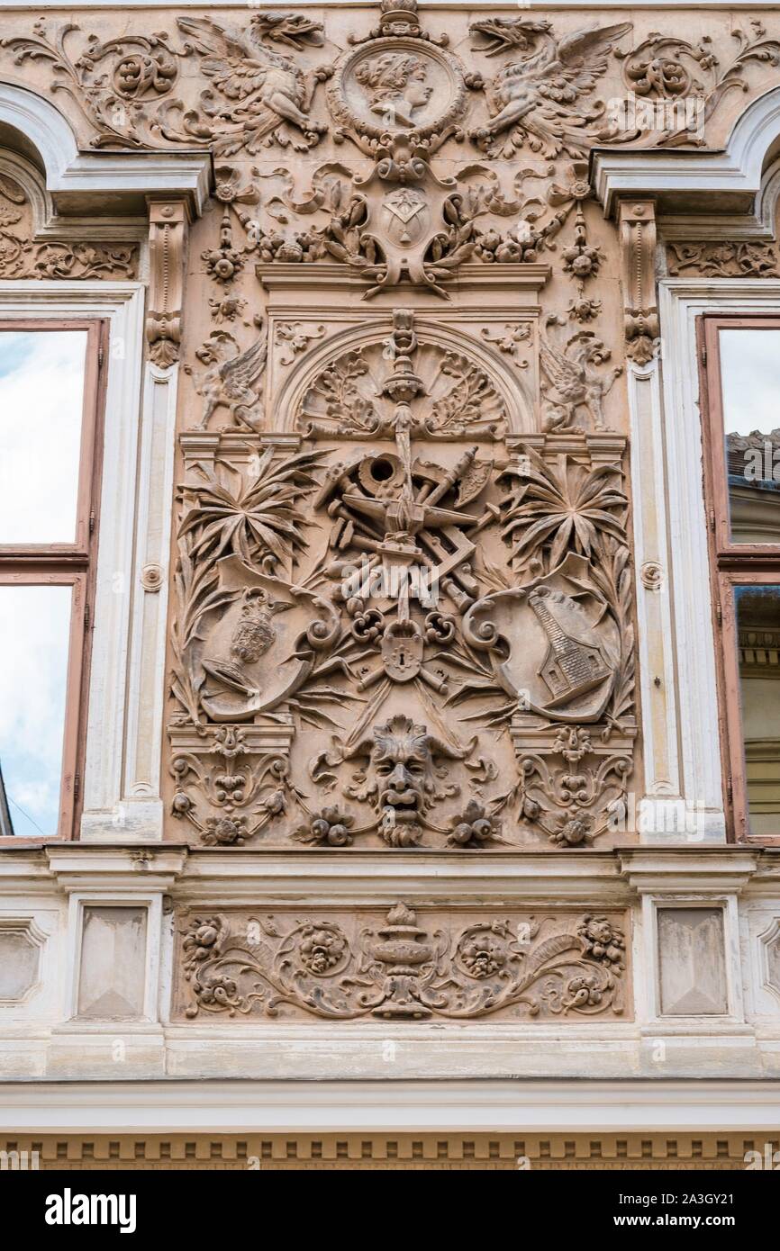 Pecs statue hi-res stock photography and images - Alamy