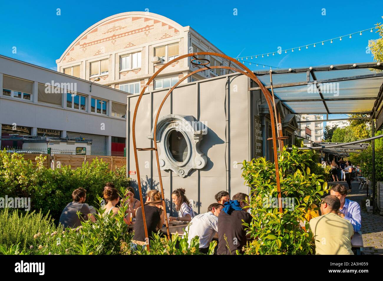 Paris ground control warehouse hi-res stock photography and images - Alamy