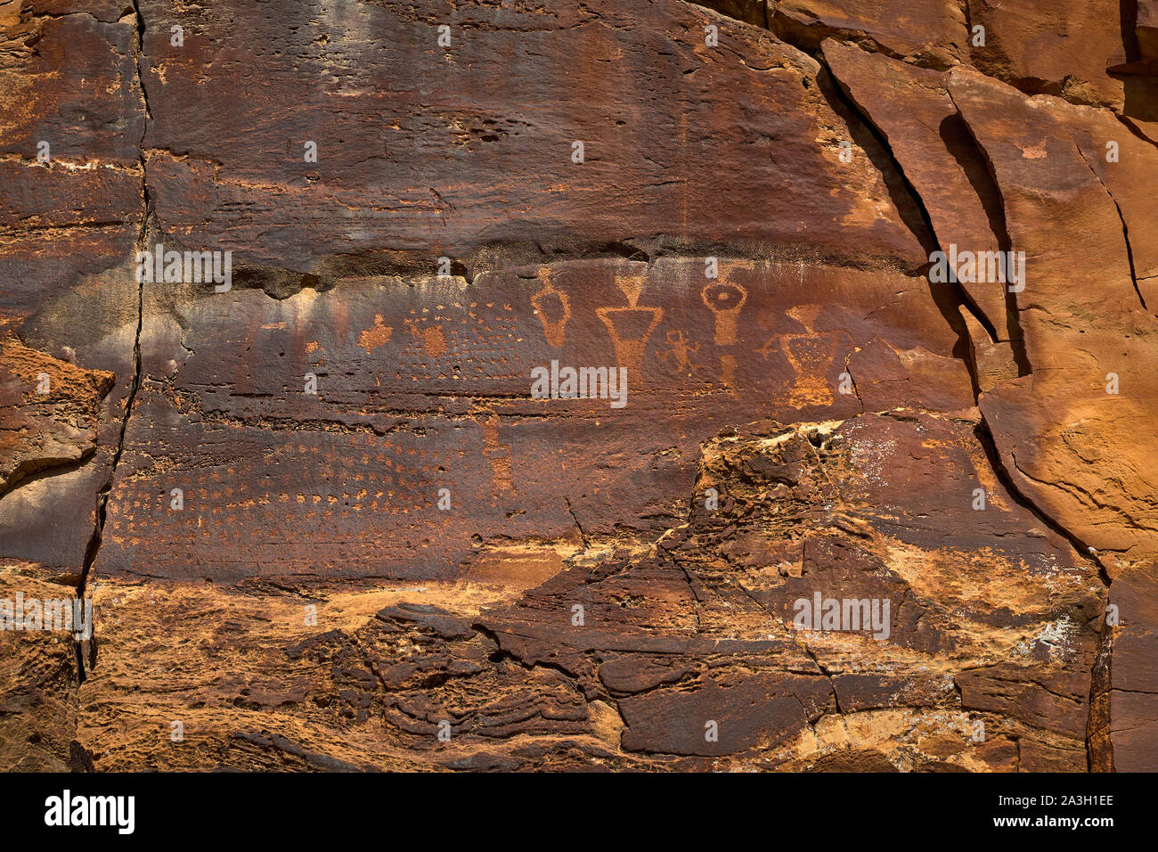 Native American Rock Art in Nine-mile Canyon, Utah, USA Stock Photo - Alamy