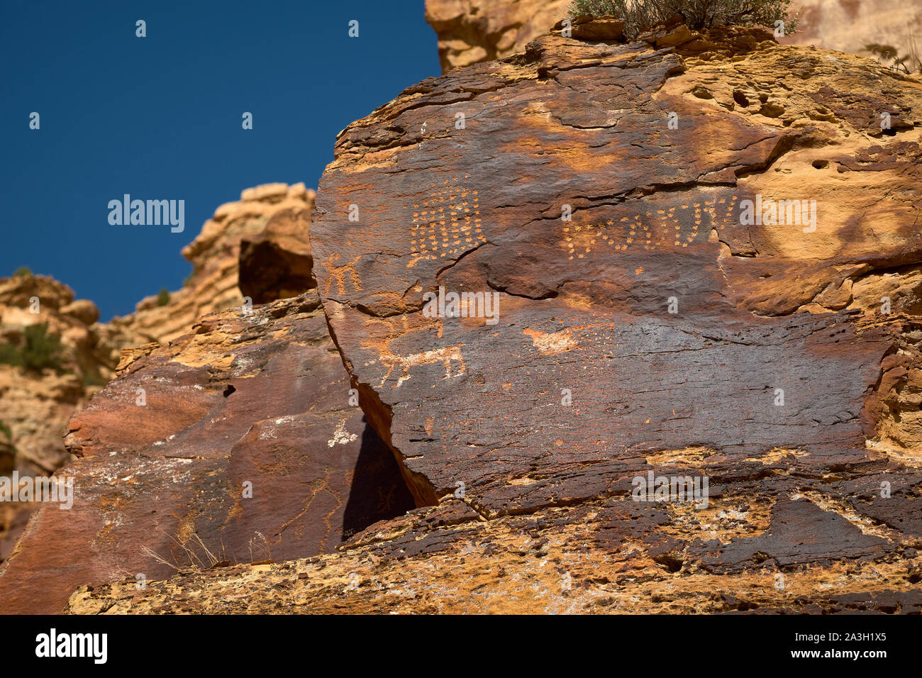 Native American Rock Art in Nine-mile Canyon, Utah, USA Stock Photo - Alamy