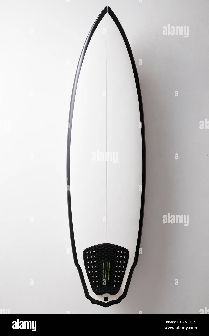 Surfboard cutout hi-res stock photography and images - Alamy