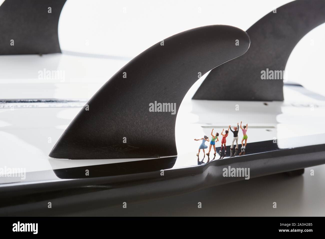 Surfing bond hi-res stock photography and images - Alamy