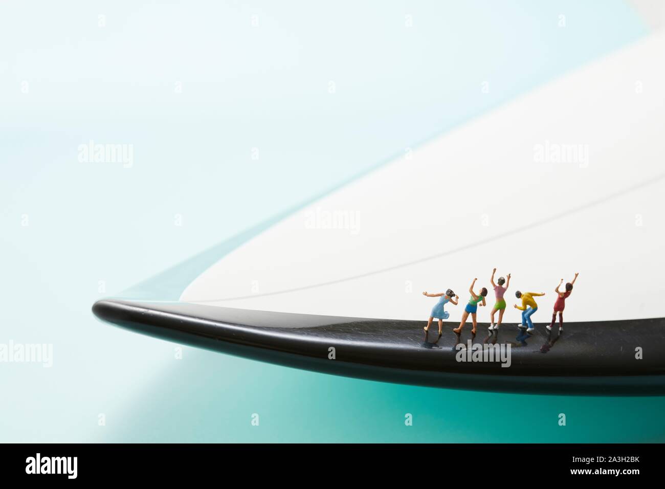 Surfing bond hi-res stock photography and images - Alamy