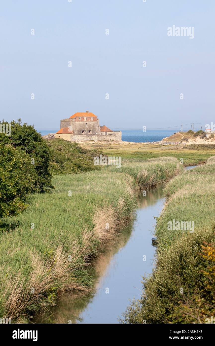 Slack river mouth hi-res stock photography and images - Alamy