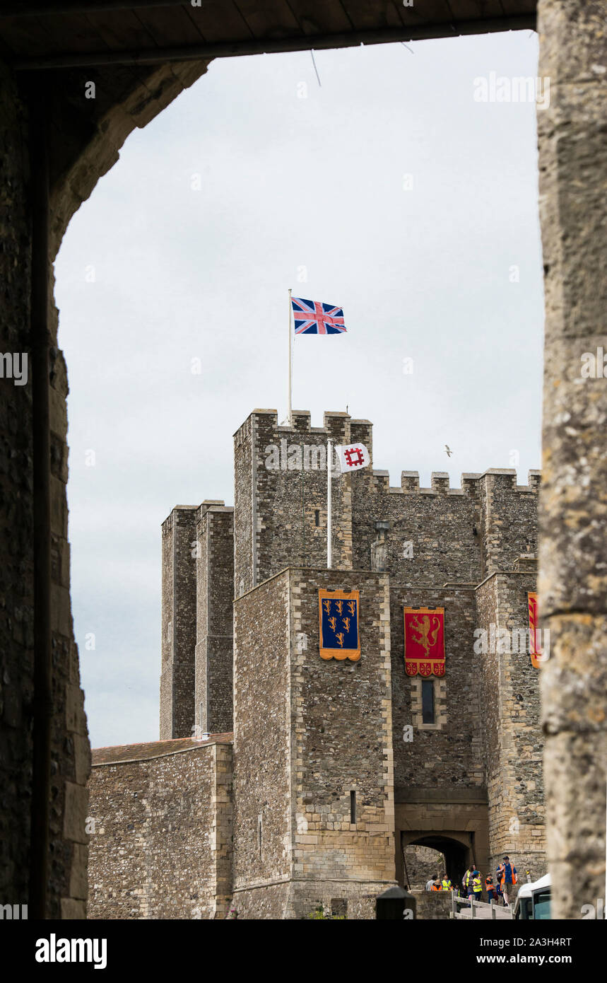 Lion rampant england flag hi-res stock photography and images - Alamy