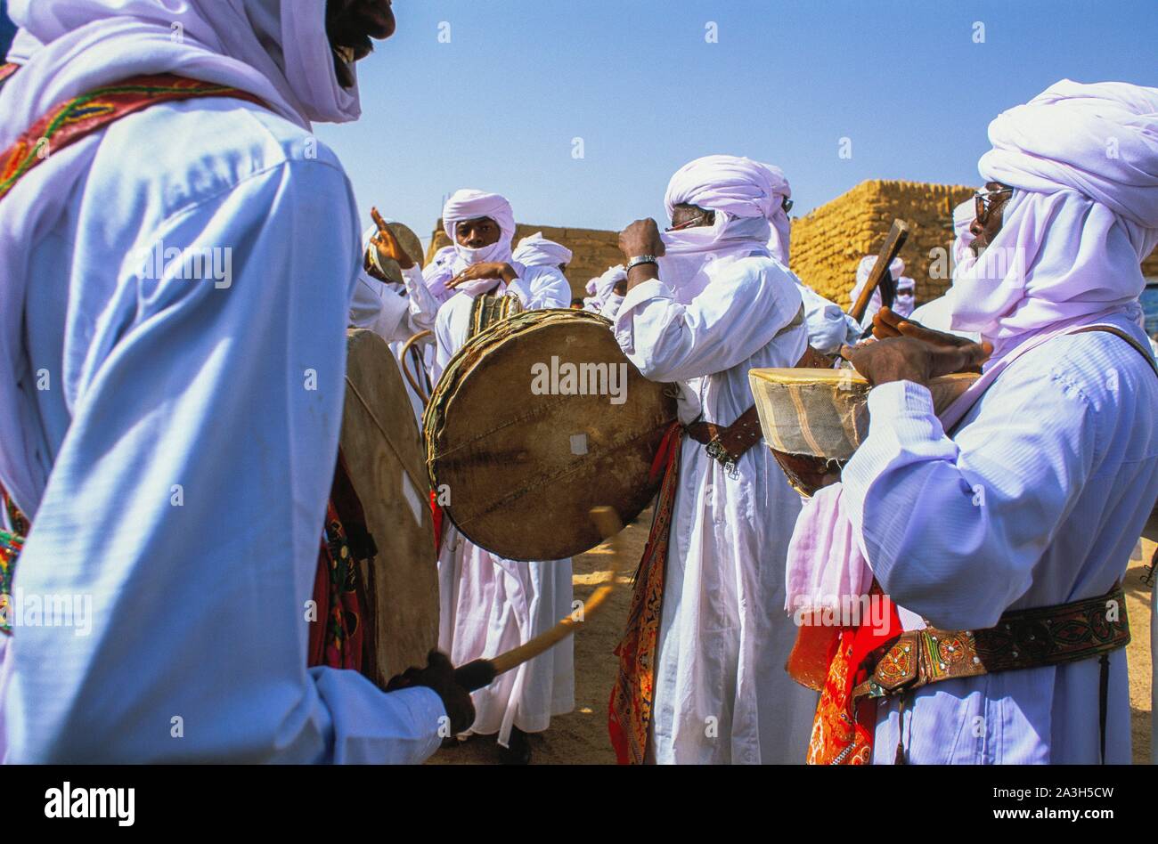 Rifle dance hi-res stock photography and images - Alamy