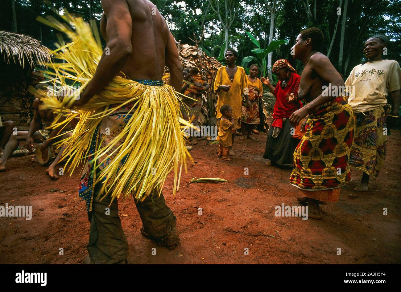 Pygmies congo hi-res stock photography and images - Alamy