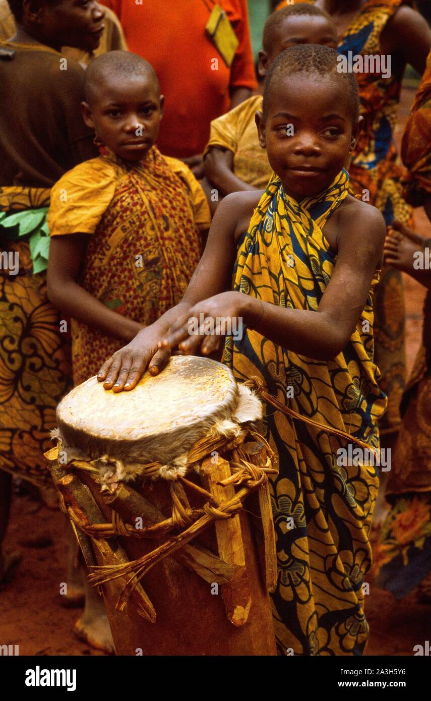 Pygmies congo hi-res stock photography and images - Alamy