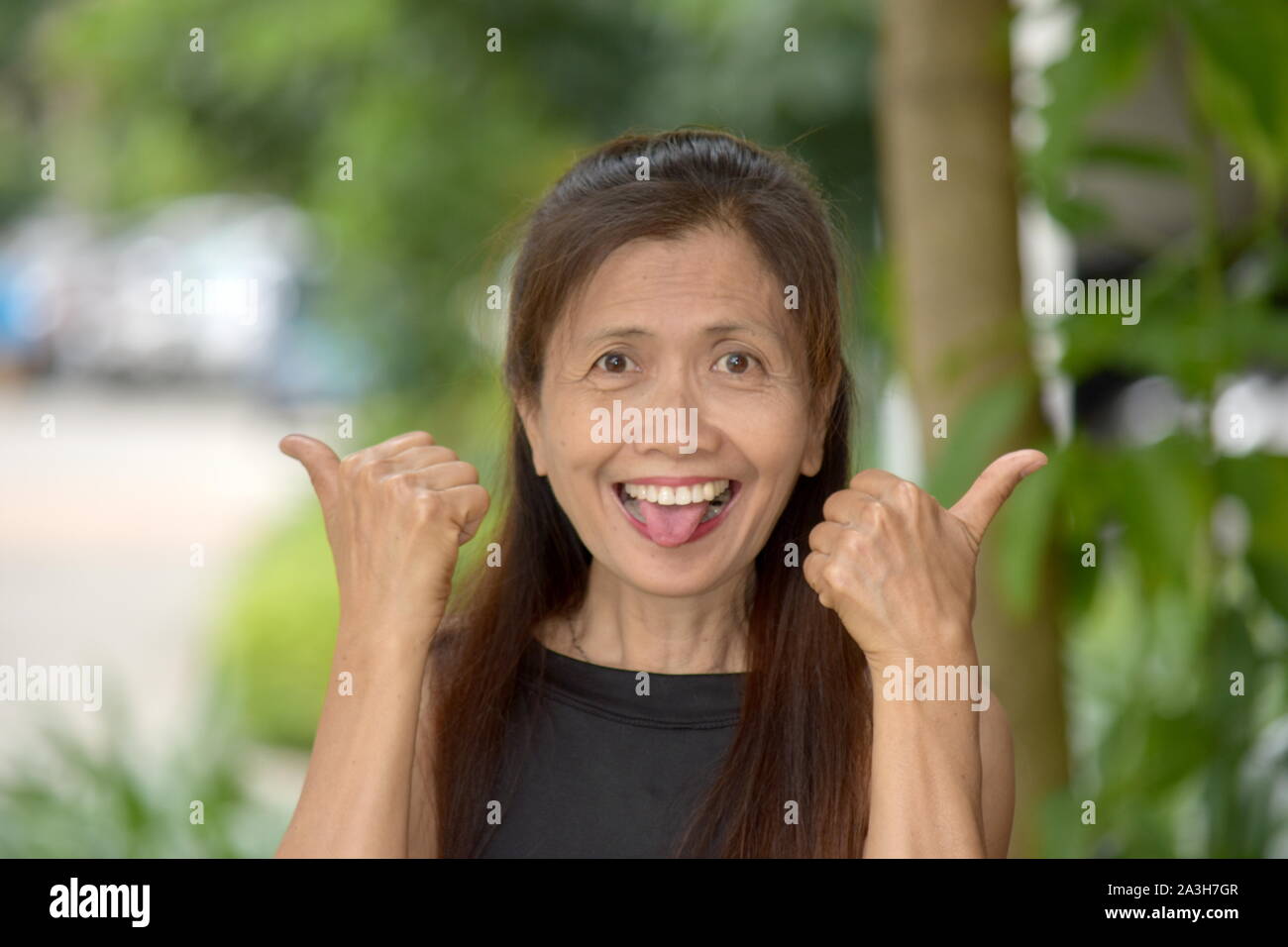 Senior happiness hi-res stock photography and images - Alamy