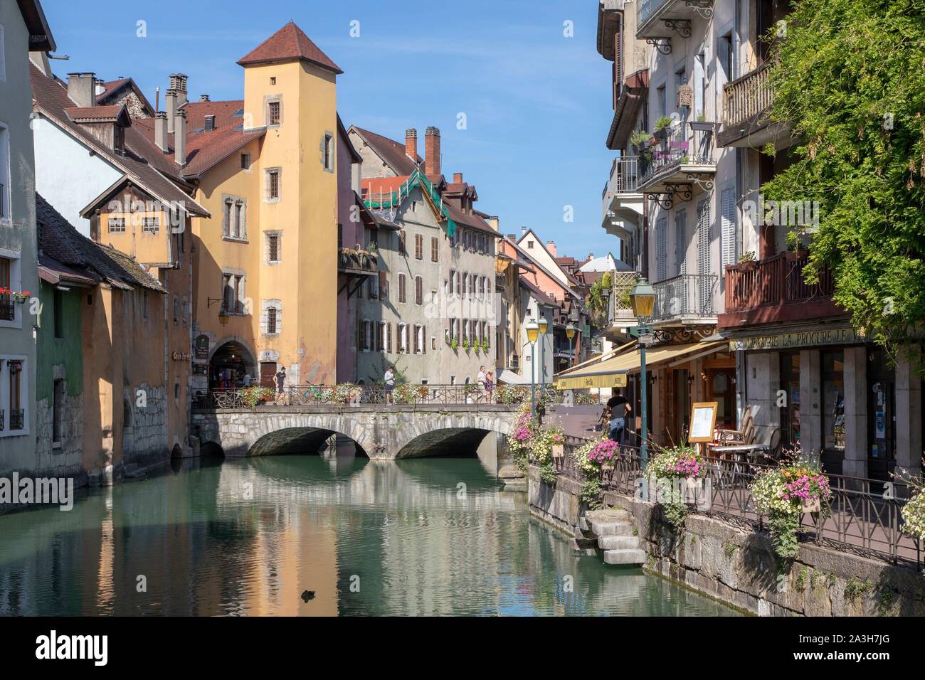France, Haute Savoie, Annecy, the Thiou canal and the Morens bridge in ...