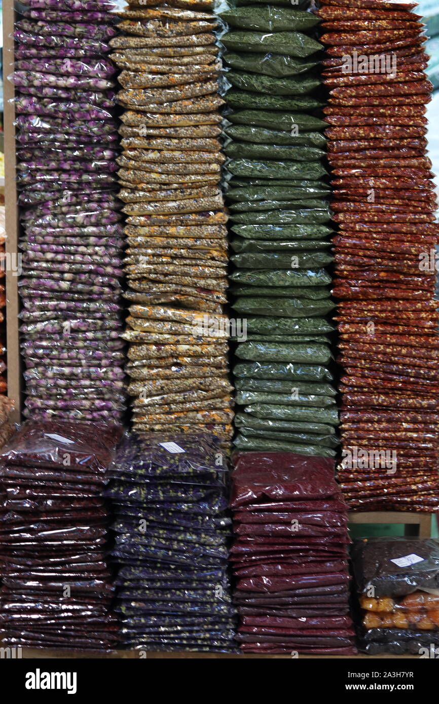 Market didplay hi-res stock photography and images - Alamy