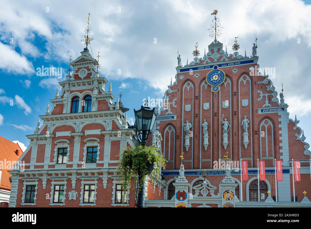 Square in riga hi-res stock photography and images - Alamy