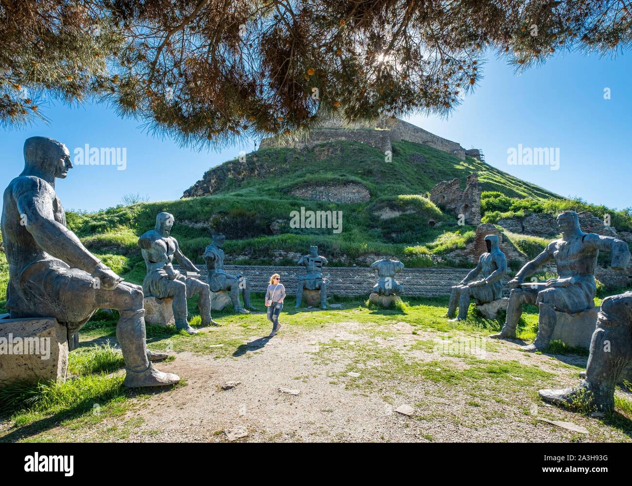 Memorial of georgian warrior heroes hi-res stock photography and images ...
