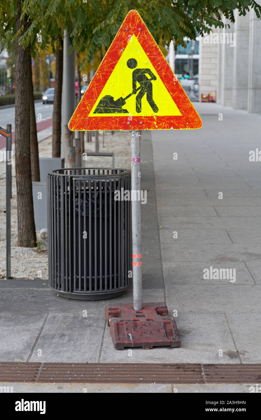 Temporary Road Works Traffic Sign at Street Stock Photo - Alamy