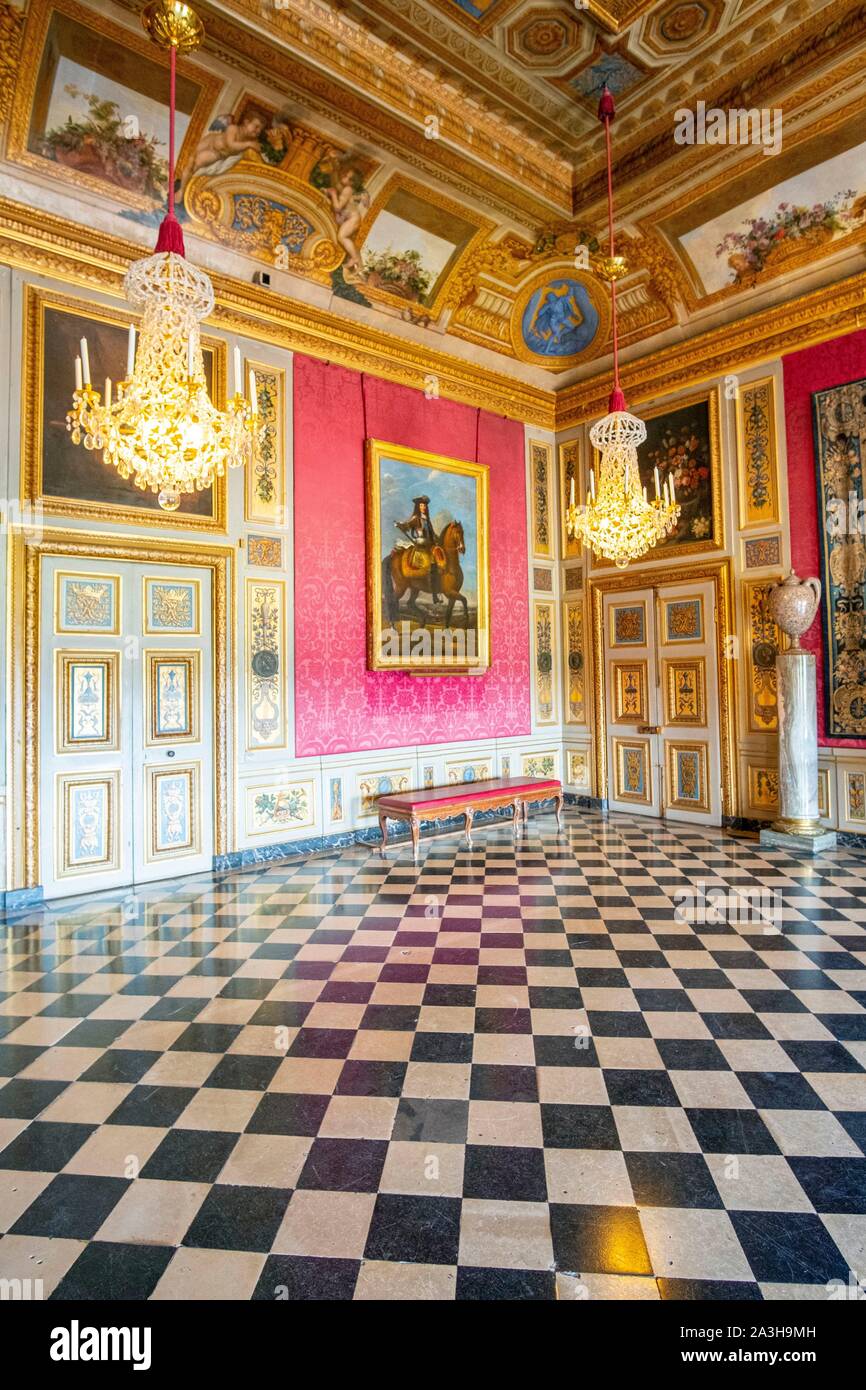 Vaux le vicomte hercules hi-res stock photography and images - Alamy