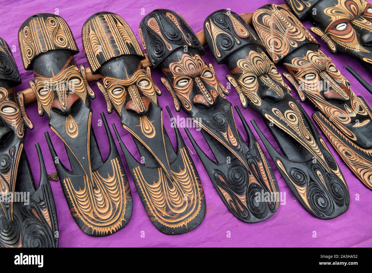 Indigenous craft hi-res stock photography and images - Alamy