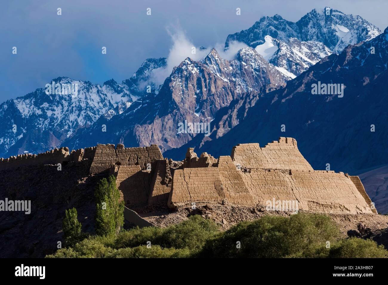 Shitou road hi-res stock photography and images - Alamy