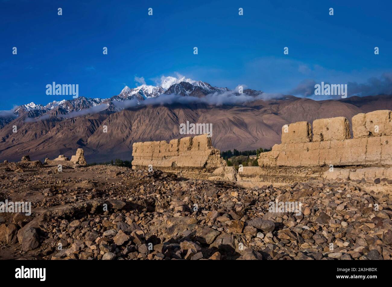 Shitou hi-res stock photography and images - Alamy