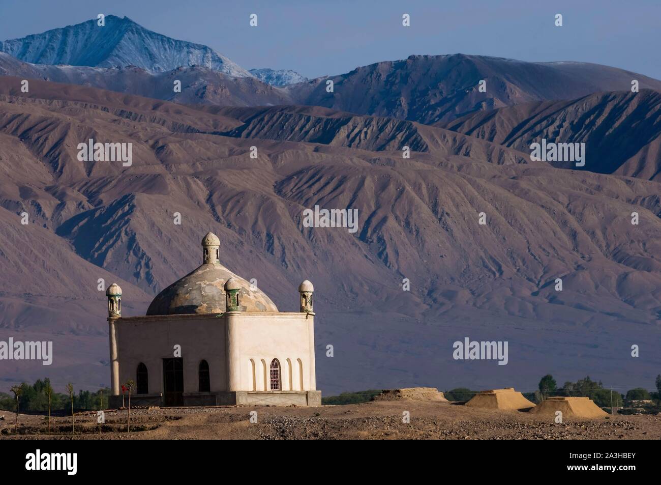 Semi nomadic hi-res stock photography and images - Alamy