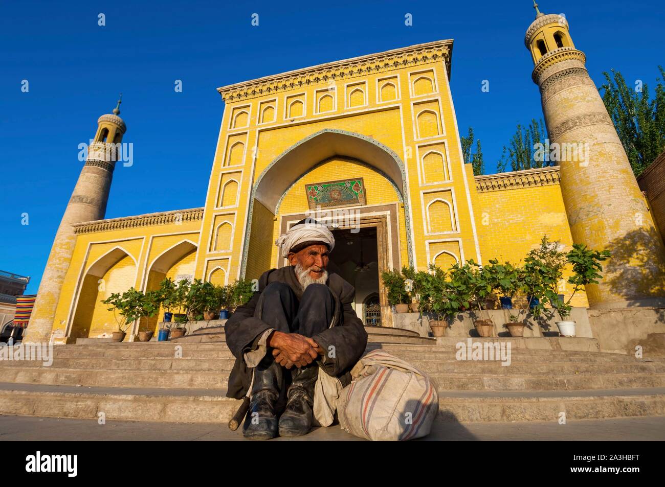 China, Xinjiang autonomous region, Kashgar, Id Kha mosque, from 15th ...