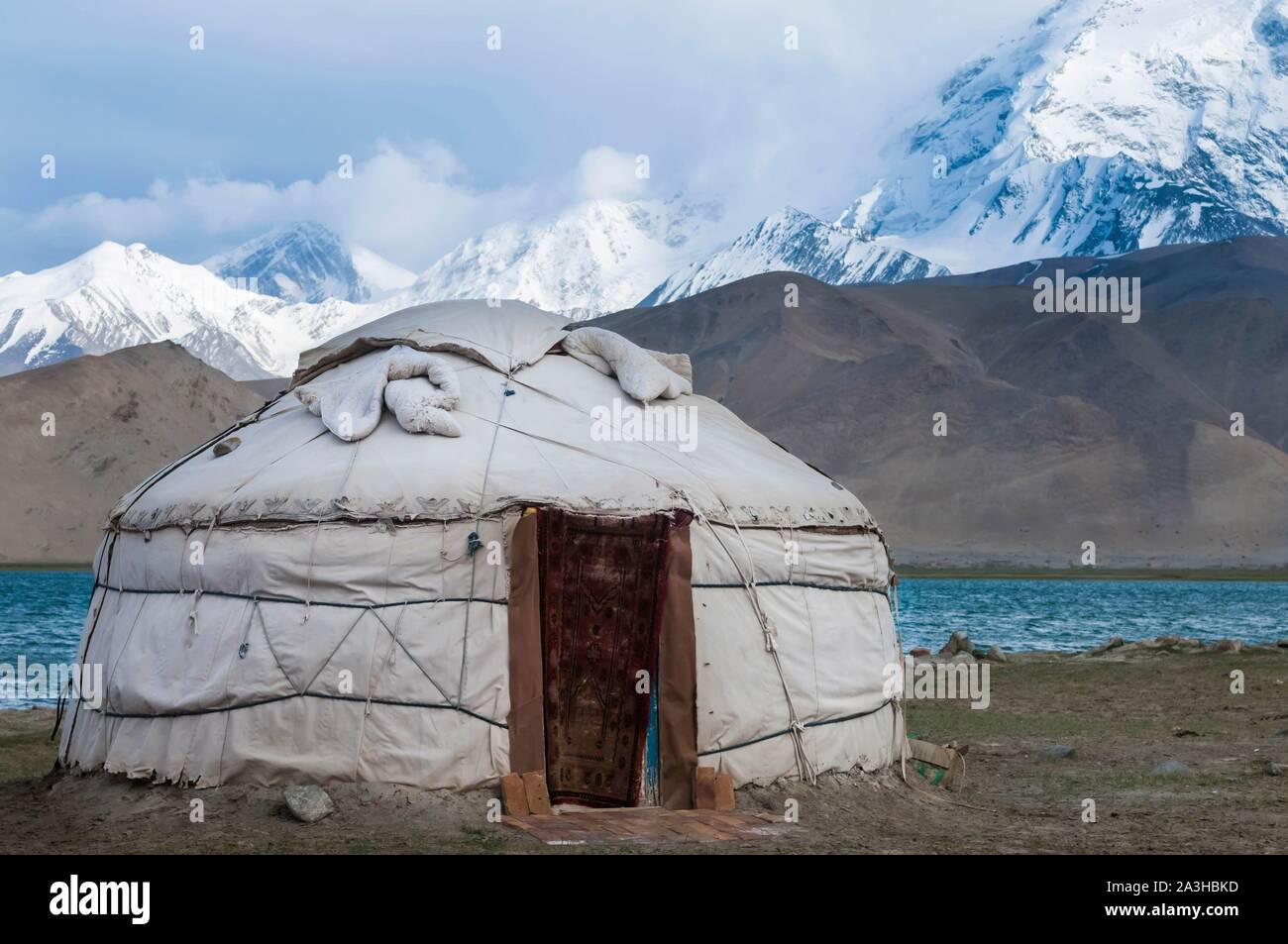 China, Xinjiang autonomous region, Pamir highlands, pastures and semi ...