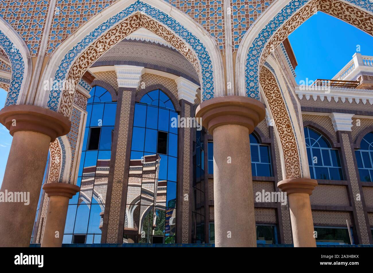 China, Xinjiang autonomous region, Kashgar, shopping arcade Stock Photo ...