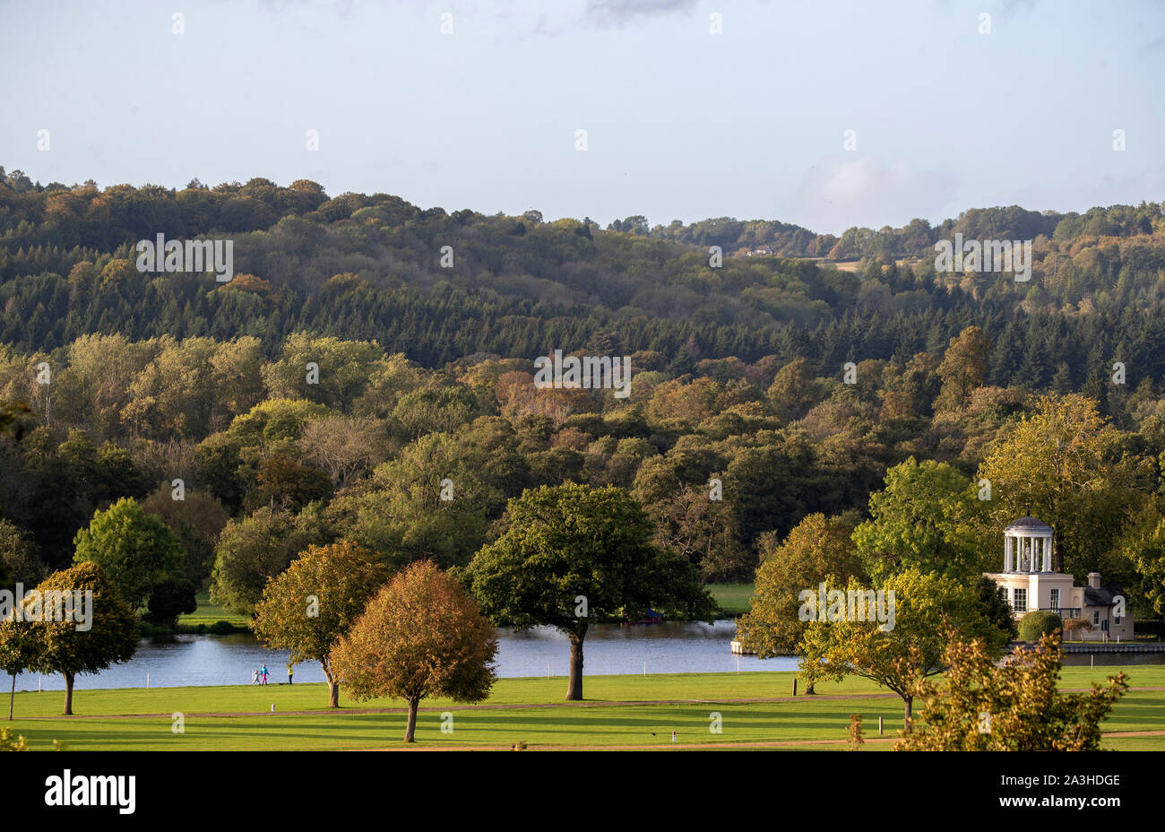 Henley river walk hi-res stock photography and images - Alamy