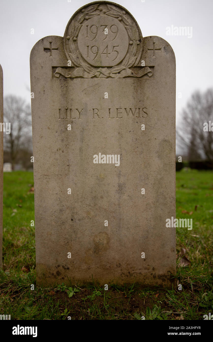 The 1939-1945 Bath Air Raid Grave of Lily Rosina Lewis at Haycombe ...