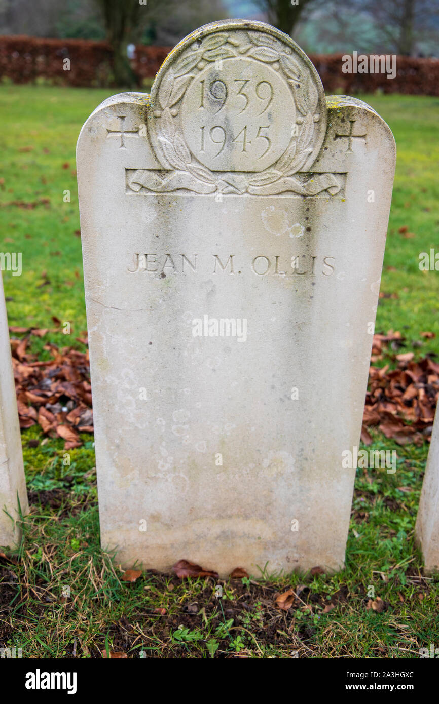 The 1939-1945 Bath Air Raid Grave of Jean Margaret Ollis at Haycombe ...