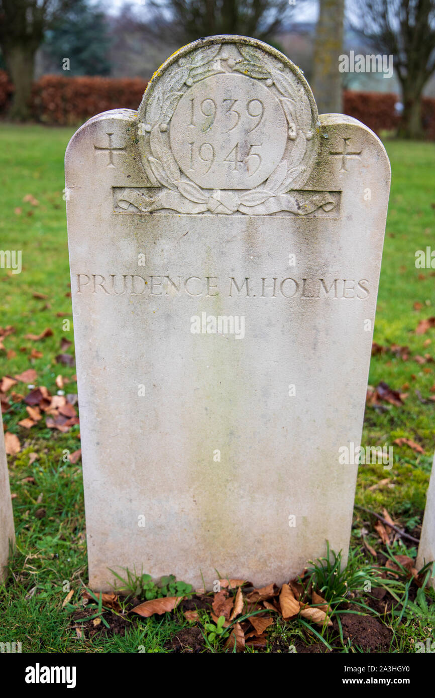 The 1939-1945 Bath Air Raid Grave of Prudence Mabel Holmes at Haycombe Cemetery, Bath, England ...