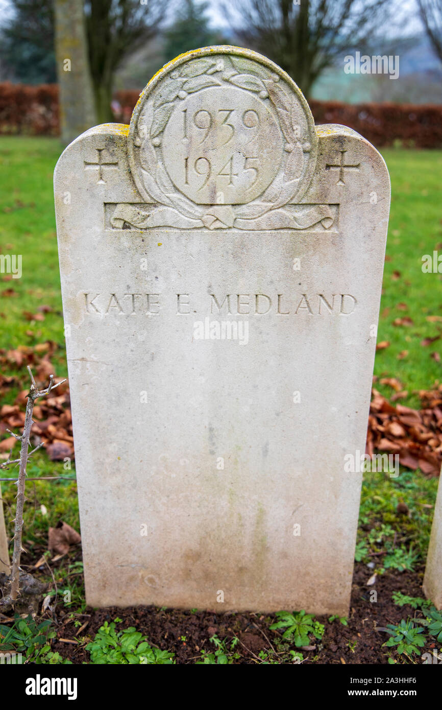 The 1939-1945 Bath Air Raid Grave of Kate Elizabeth Medland at Haycombe ...