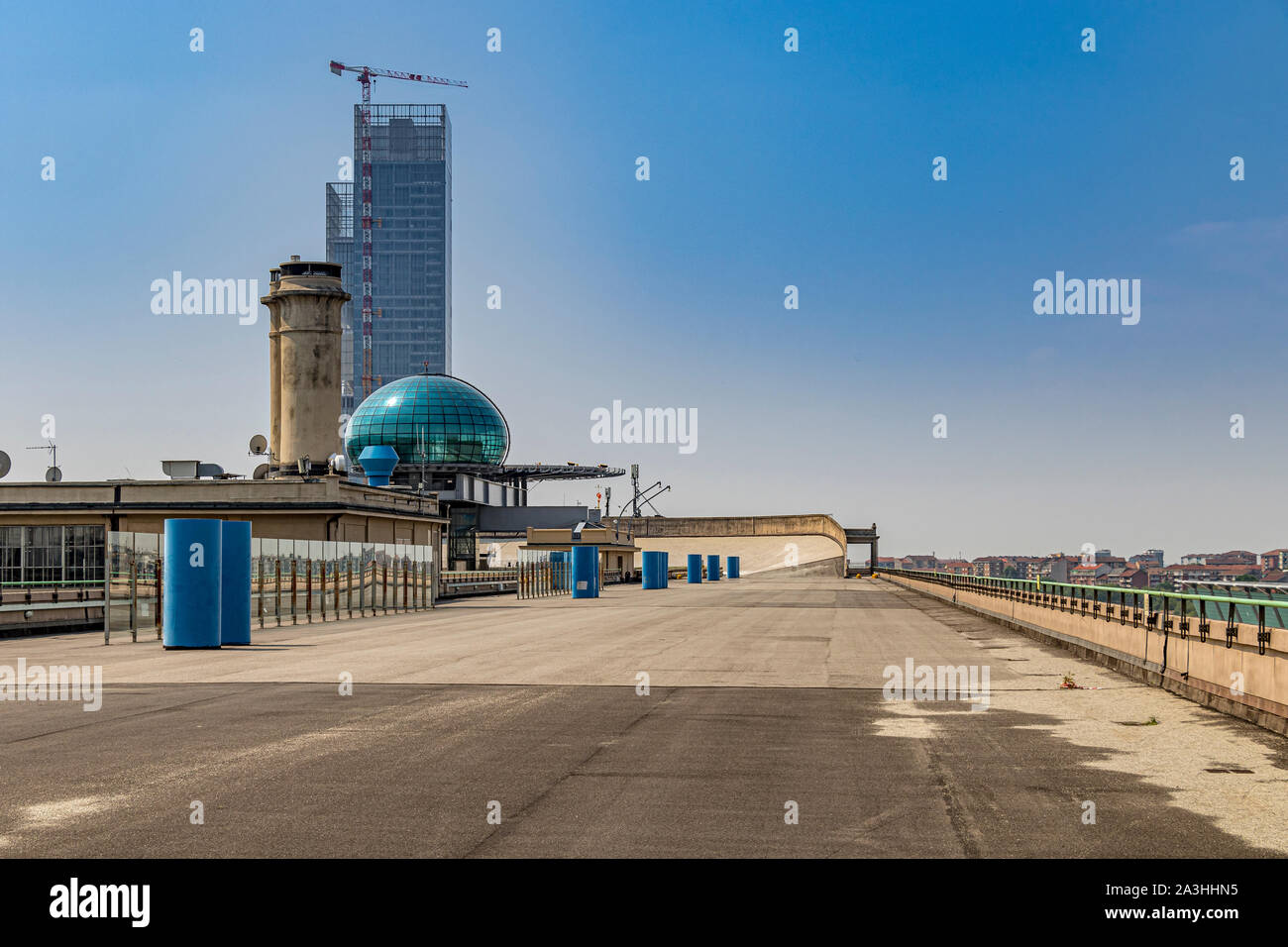 The FIAT rooftop test track on top of the Lingotto building ,now a ...