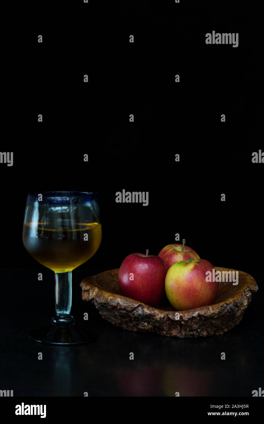 Low key fruit arrangement Stock Photo - Alamy