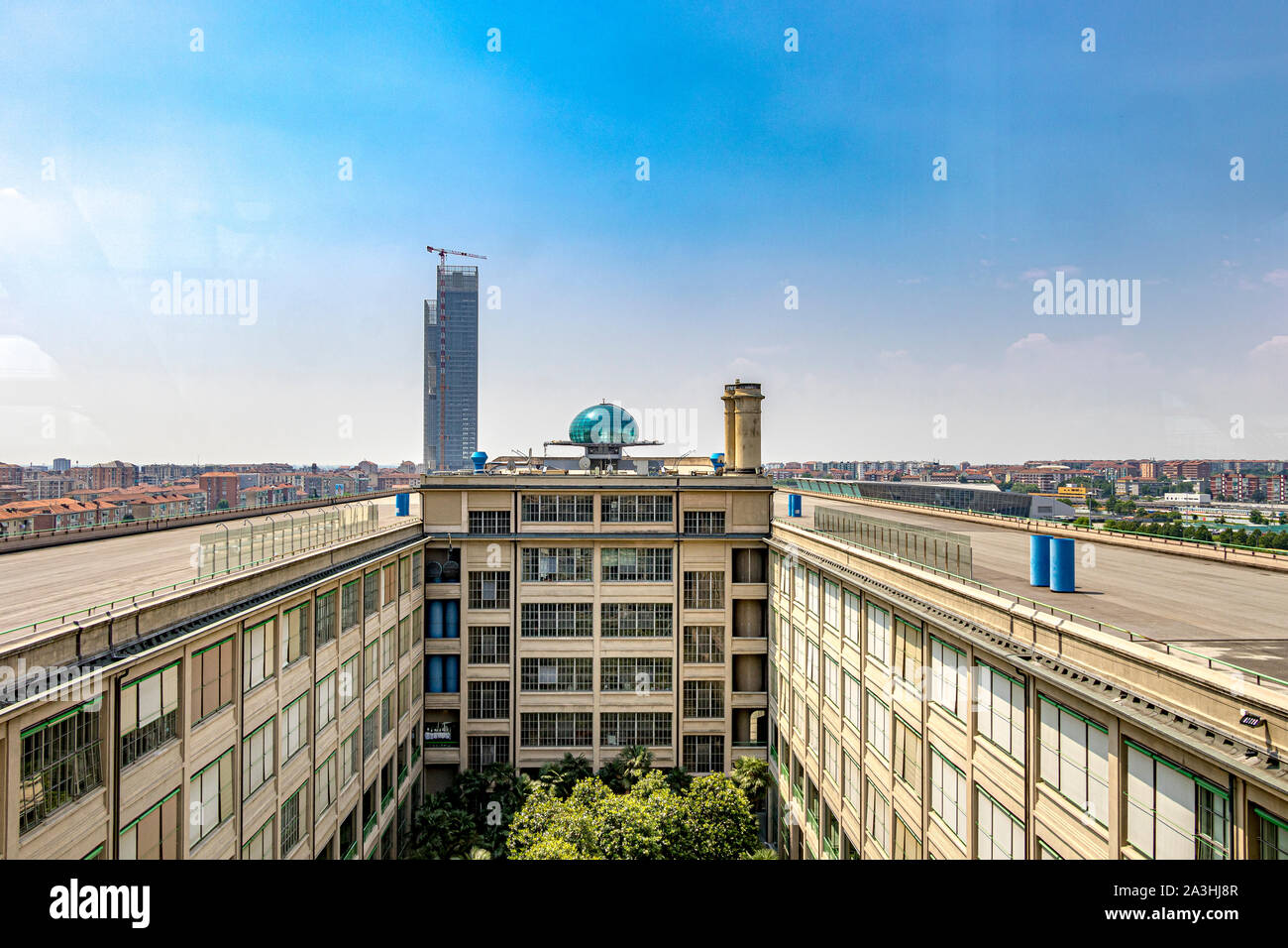 Fiat lingotto factory test track hi-res stock photography and images ...