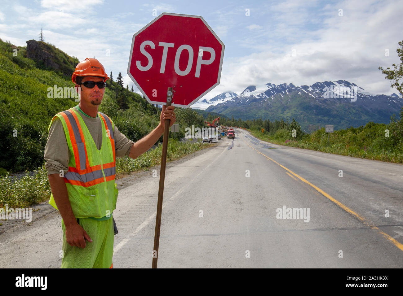 Alaska highway construction hi-res stock photography and images - Alamy