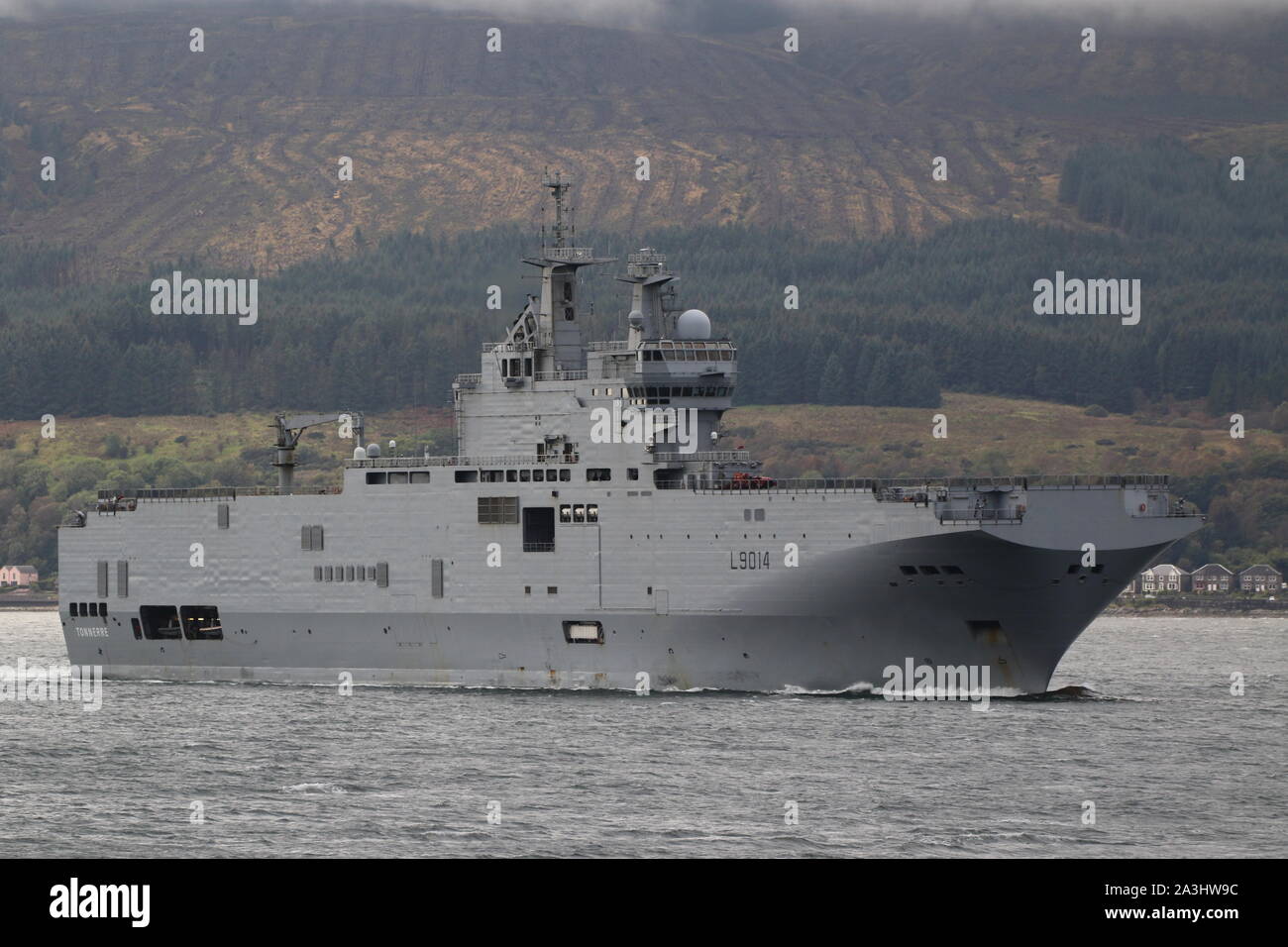 Mistral class aircraft carrier hi-res stock photography and images - Alamy