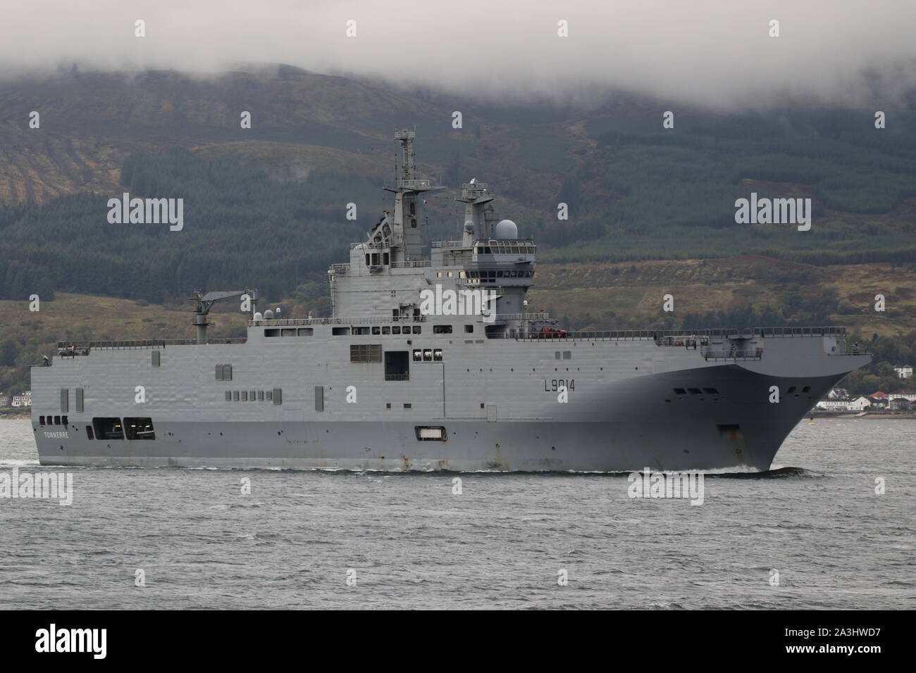 Mistral class aircraft carrier hi-res stock photography and images - Alamy