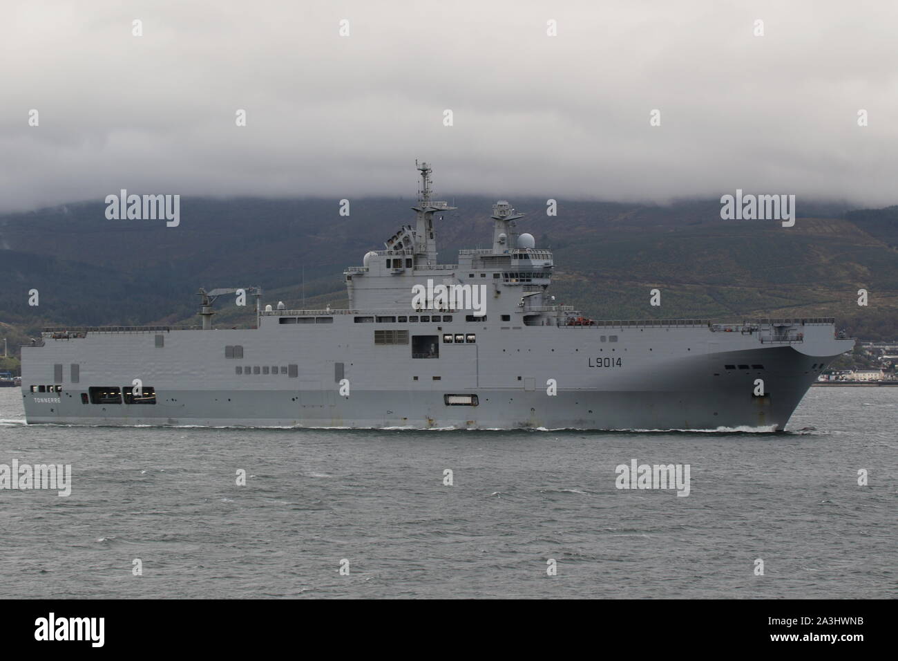 Mistral class aircraft carrier hi-res stock photography and images - Alamy