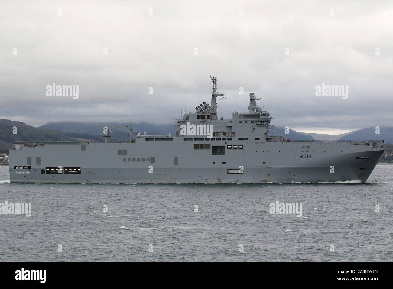 FS Tonnerre (L9014), a Mistral-class amphibious assault ship operated ...