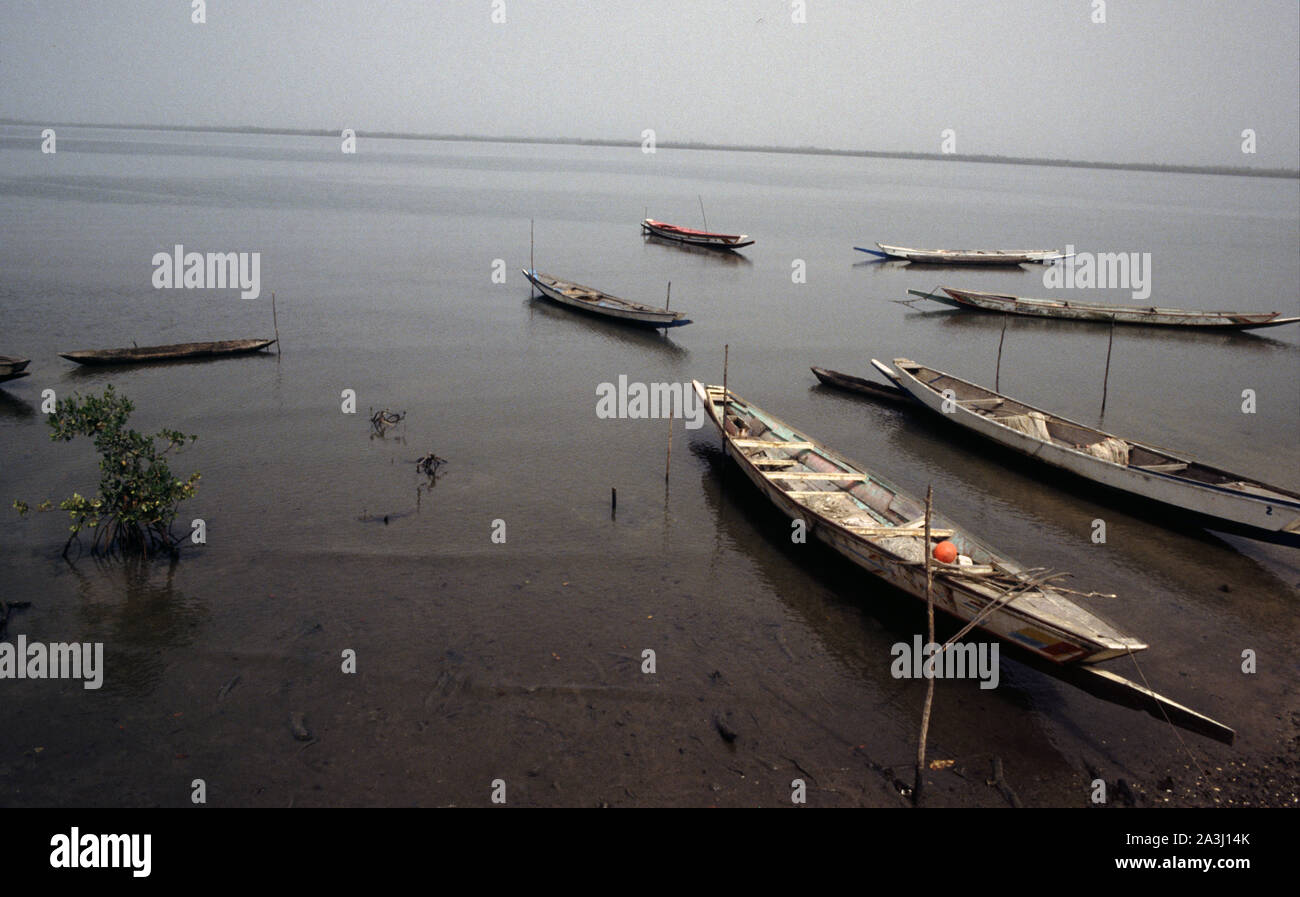 Traditional african wood pirogues, Guinea Bissau Stock Photo - Alamy