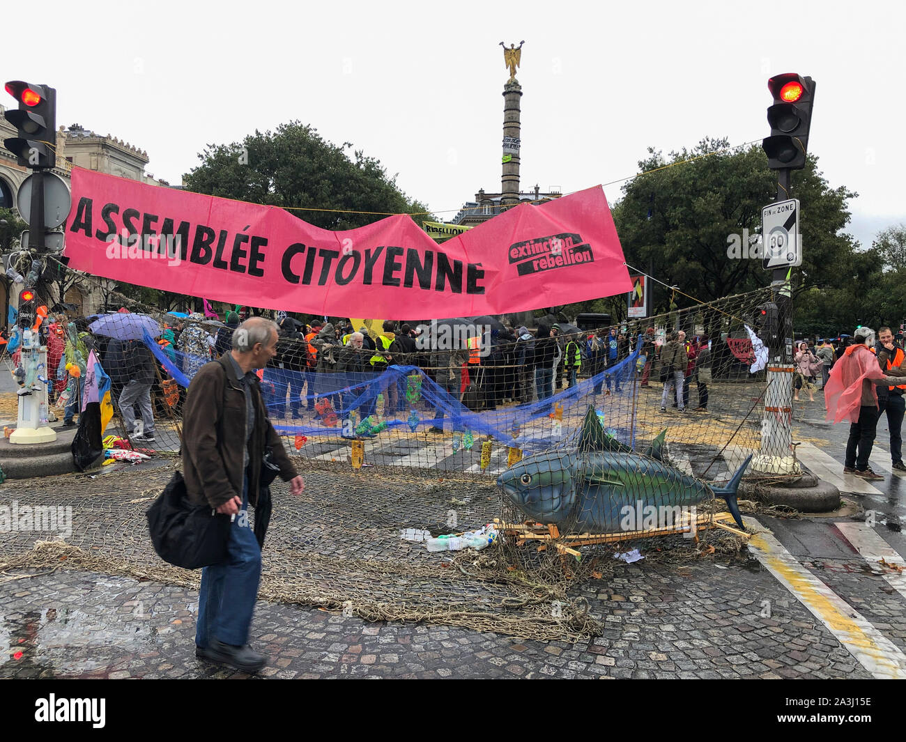Paris, France, Environmental Demonstration, Group Closing Street at ...